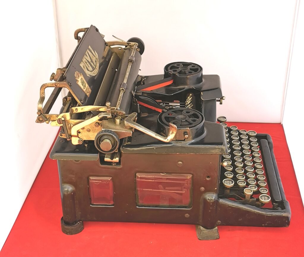 Royal 10 Typewriter | 1920s Restored Model