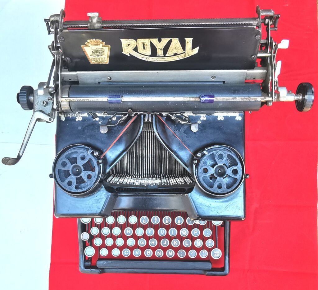 Royal 10 Typewriter | 1920s Restored Model