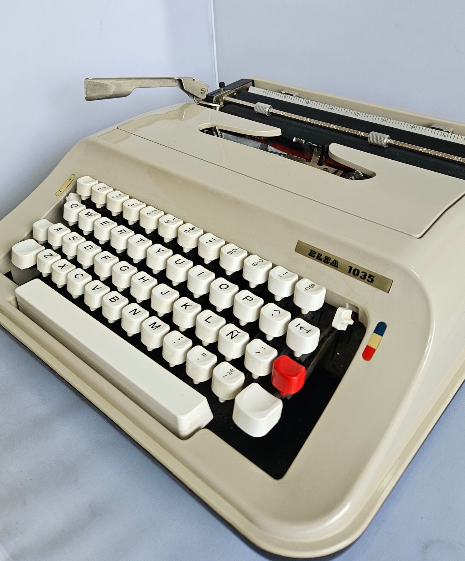Elsa Typewriter 1035 (Olivetti) | 70s